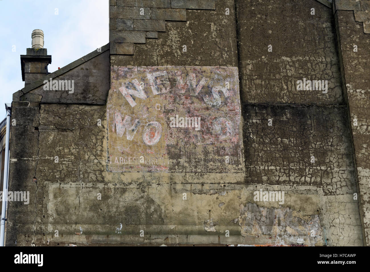 Old vintage advertising signs on the side of tenement building coke ...