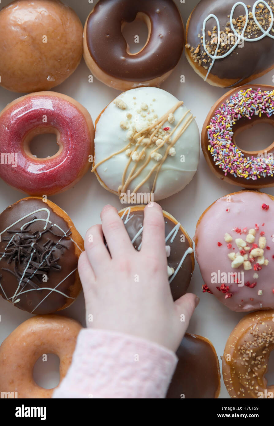 Box donut hi-res stock photography and images - Alamy