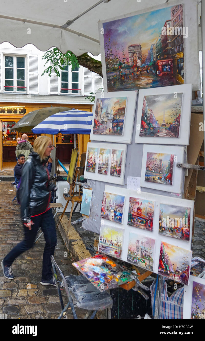 Paintings and arts at Montmartre in Paris Stock Photo - Alamy