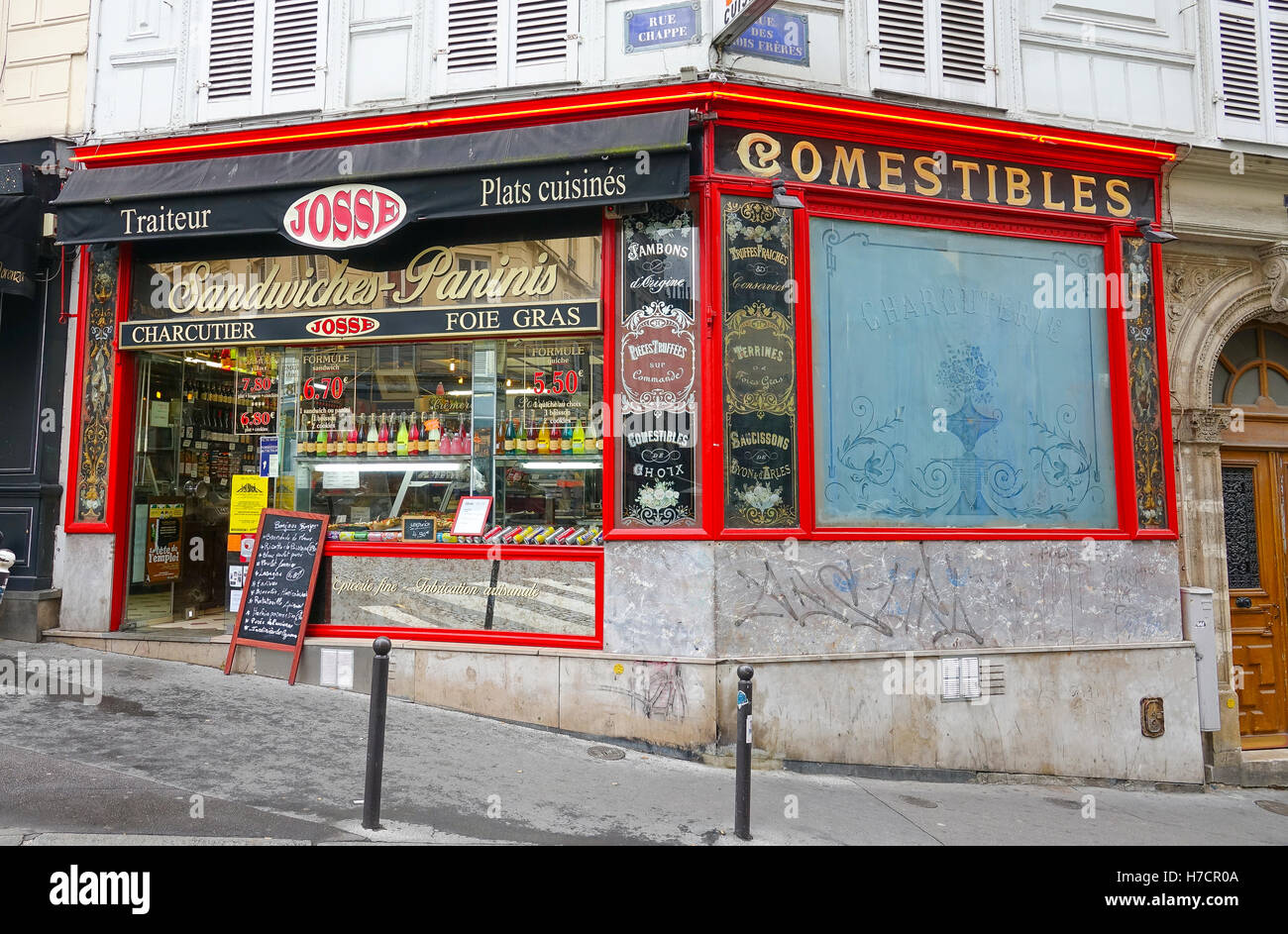 Small sandwich shop in the streets of Paris Stock Photo - Alamy