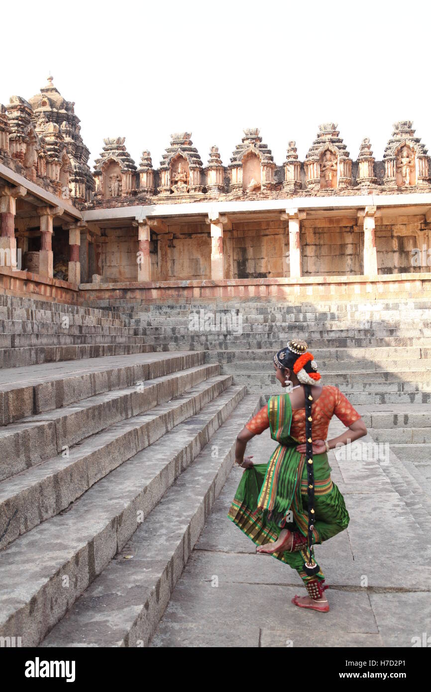 kuchipudi is one of the eight classical dance forms of india,from the ...