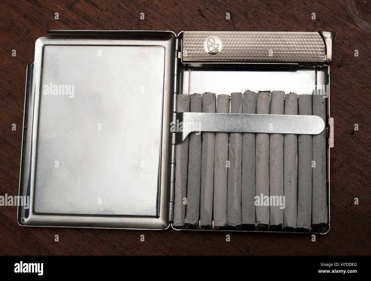 Marijuana cigarettes hi-res stock photography and images - Alamy