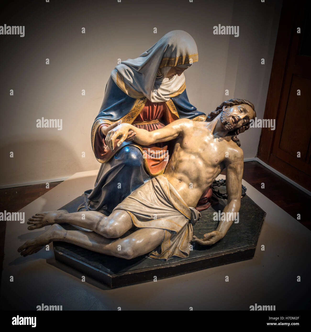 Jesus christ church statue hi-res stock photography and images - Alamy