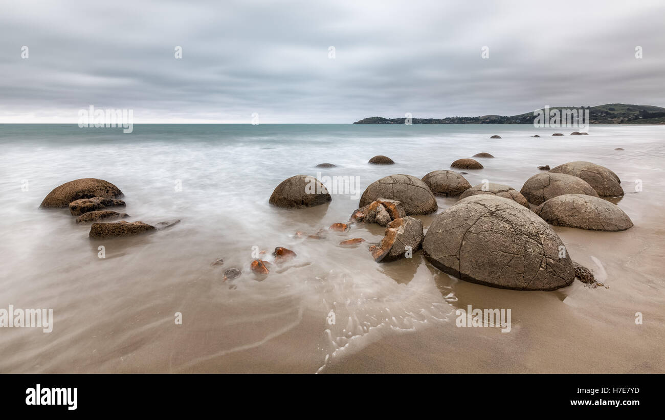 Moeraki Boulders, Moeraki, New Zealand Stock Photo - Alamy