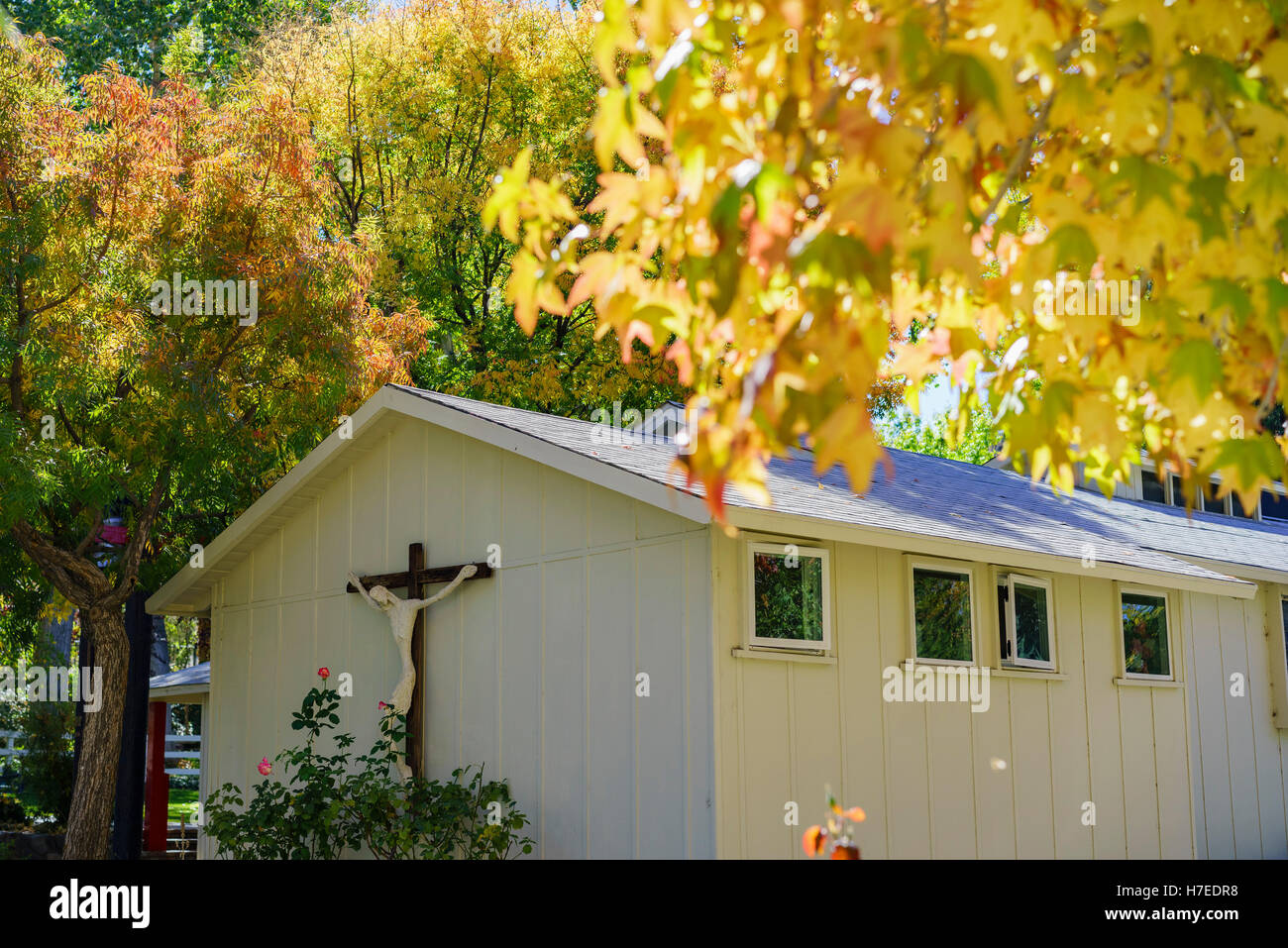 Beautiful fall color with Jesus status of Valyermo, Los Angeles County ...