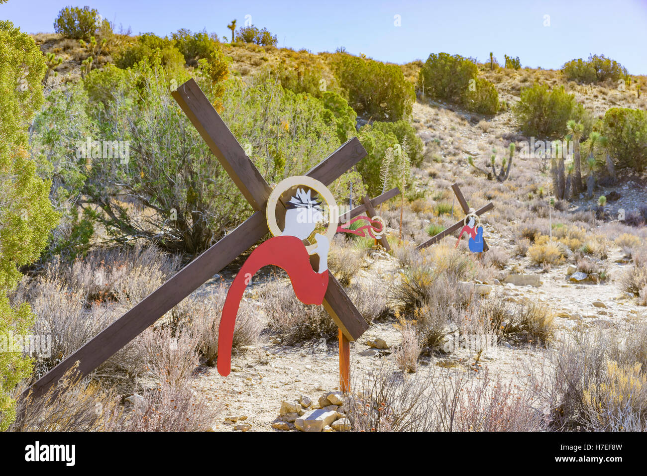Beautiful fall color with Jesus and Cross of Valyermo, Los Angeles ...