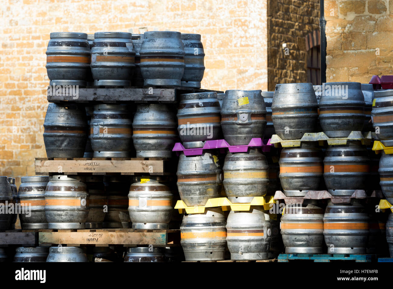Brewery oxfordshire beer barrels hi-res stock photography and images ...