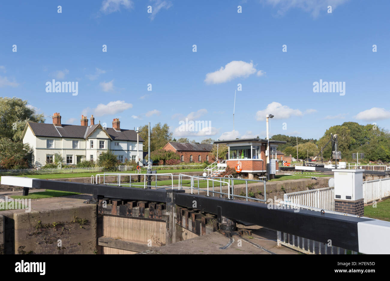 Diglis river lock, River Severn, Worcester, Worcestershire, England, UK Stock Photo - Alamy