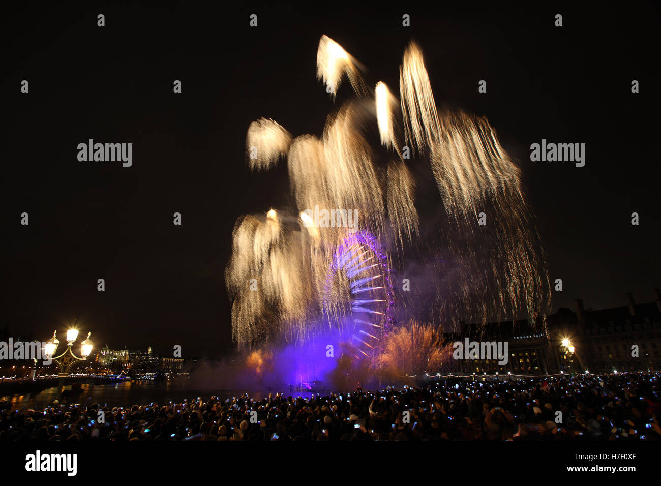 New Year Fireworks display at the London Eye on the South Bank of the ...