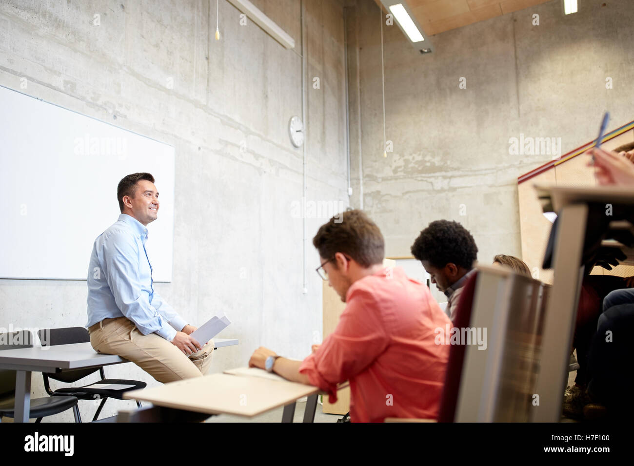 group of students and teacher at lecture Stock Photo - Alamy