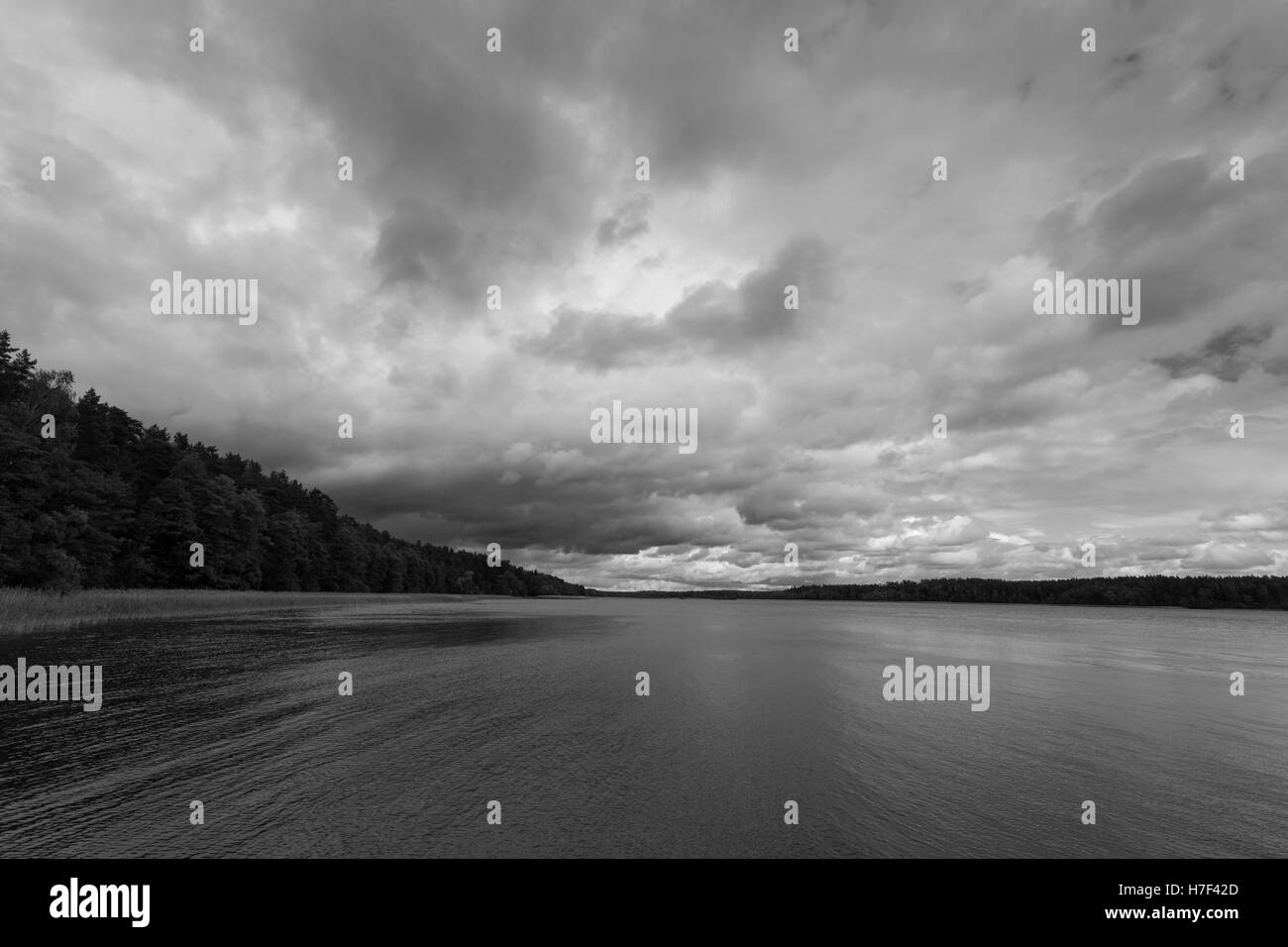 Dramatic sky horizon Black and White Stock Photos & Images - Alamy
