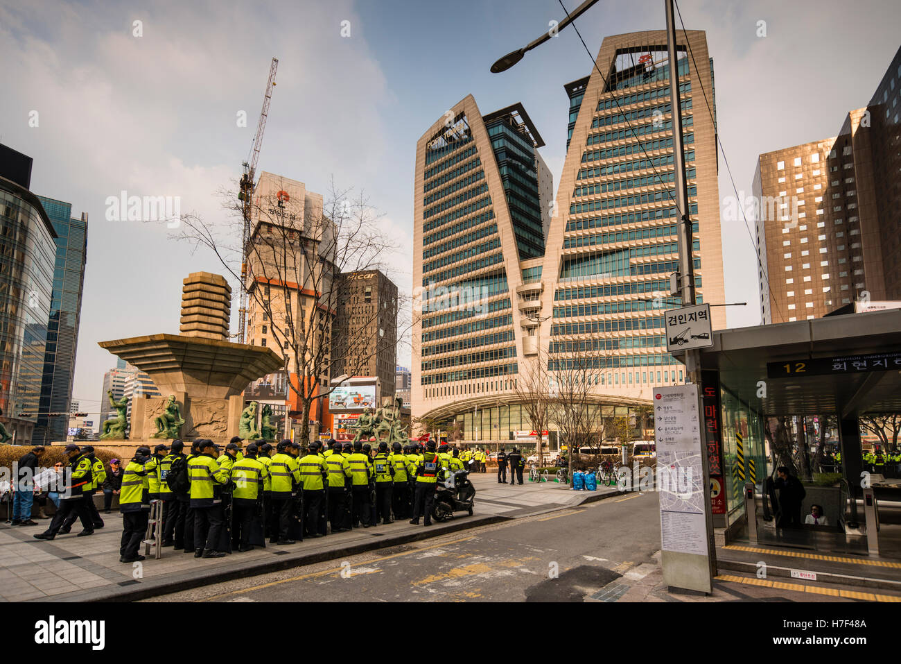 Riot police in the street of Myeongdong, Seoul, Korea Stock Photo - Alamy