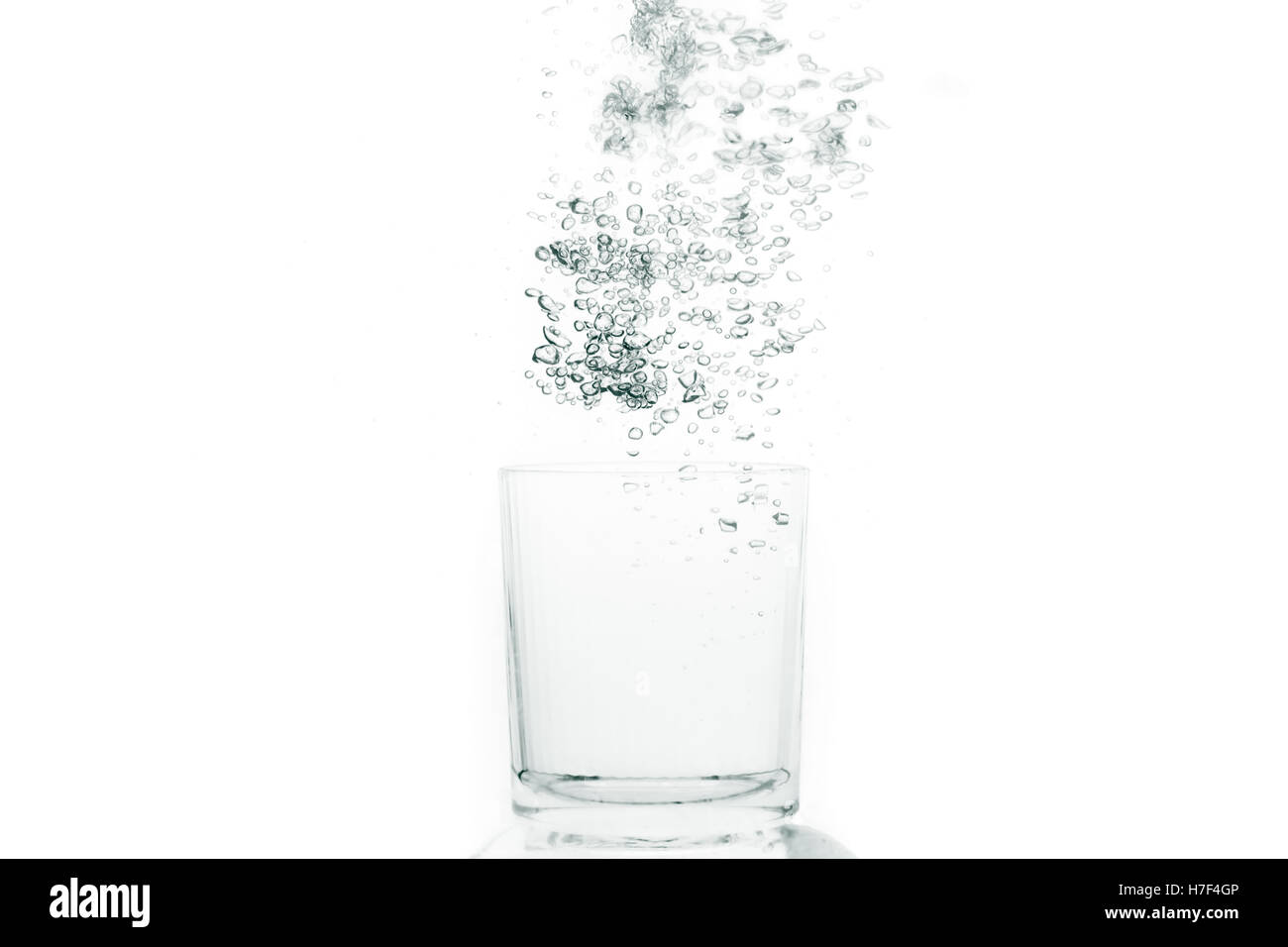 Bubbles water glass hi-res stock photography and images - Alamy