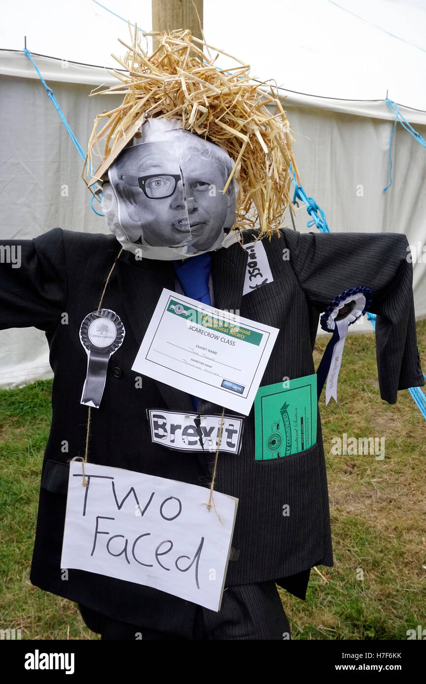 boris johnson michael gove scarecrow Stock Photo - Alamy