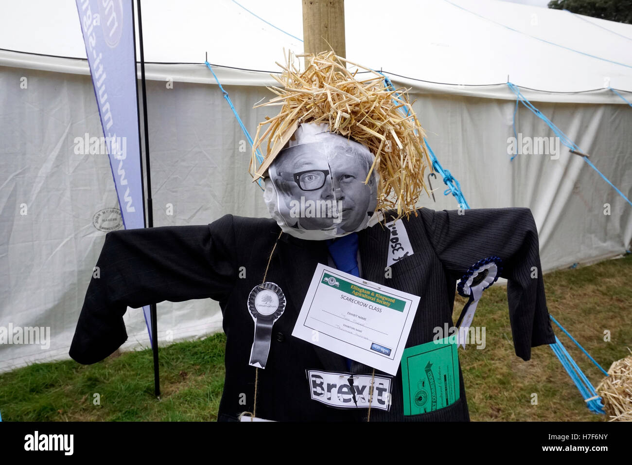 Boris johnson scarecrow hi-res stock photography and images - Alamy