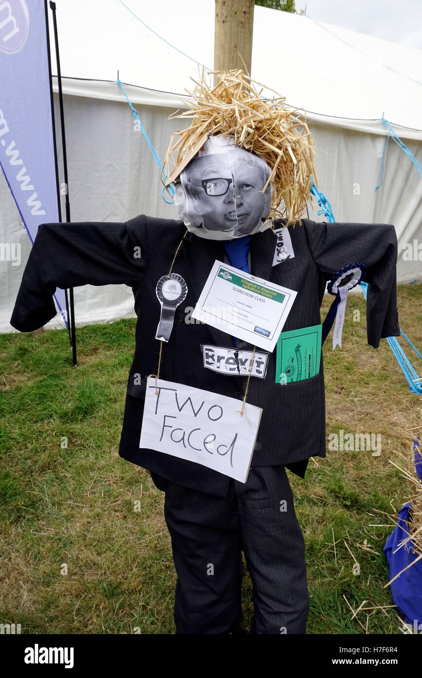 Boris johnson scarecrow hi-res stock photography and images - Alamy