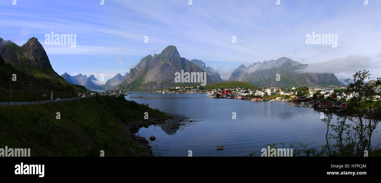 Reinefjord hi-res stock photography and images - Alamy
