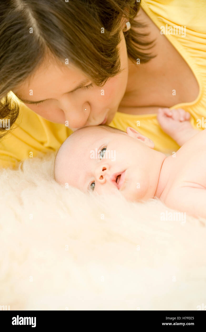 Mother with baby, 1 month Stock Photo - Alamy