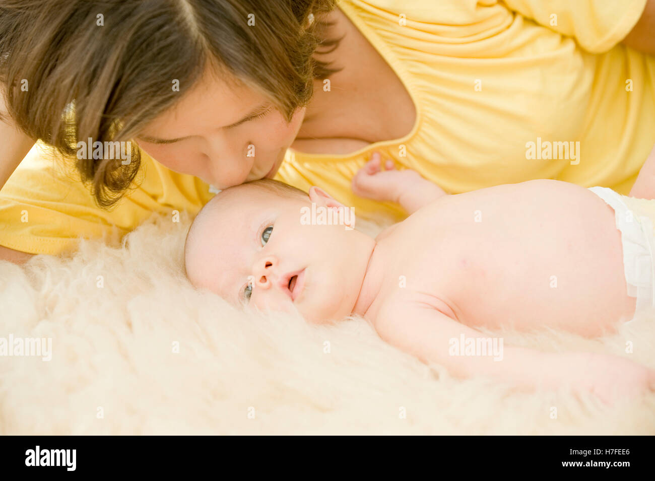 Mother with baby, 1 month Stock Photo - Alamy