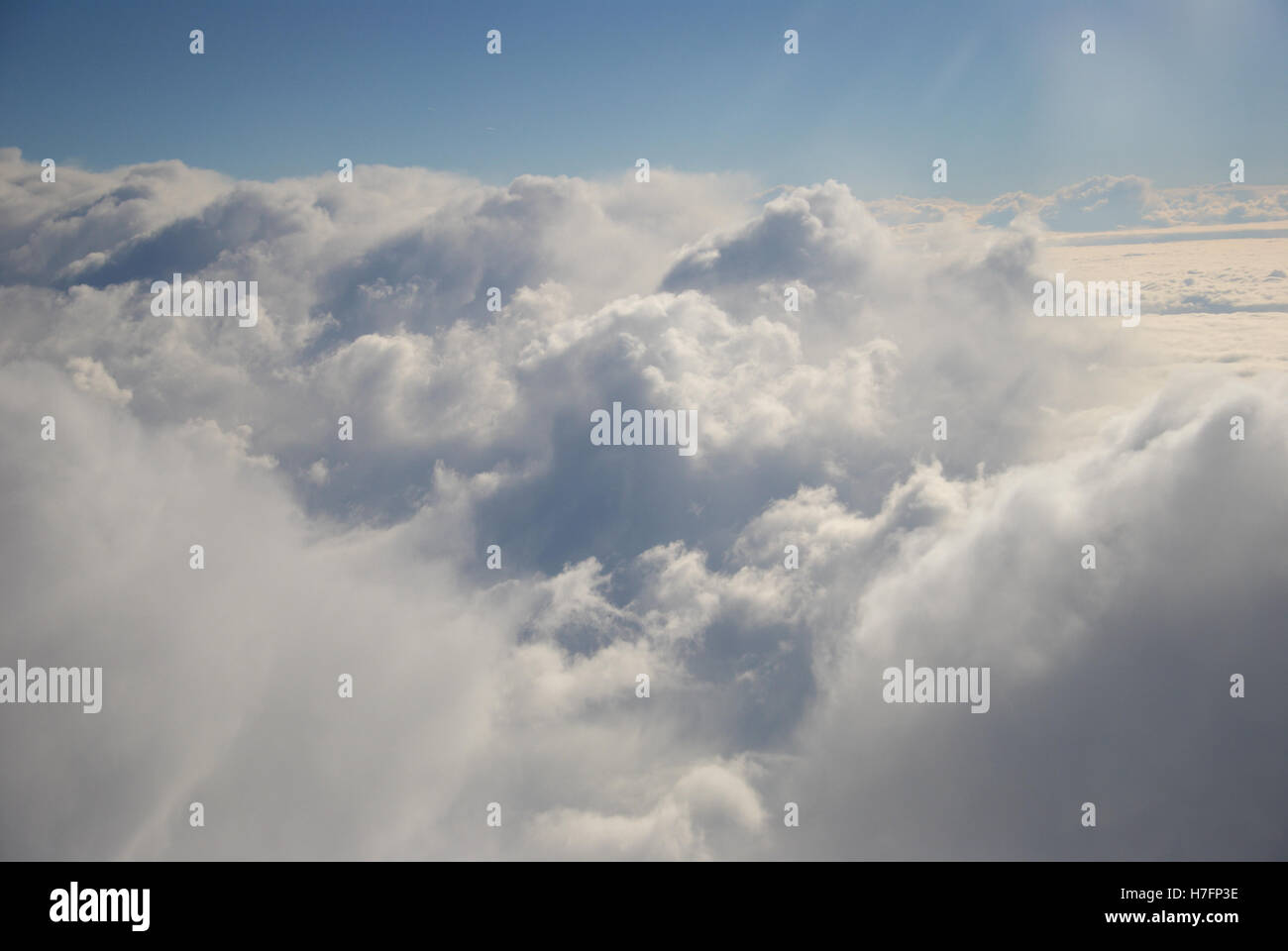 Flying above land hi-res stock photography and images - Alamy