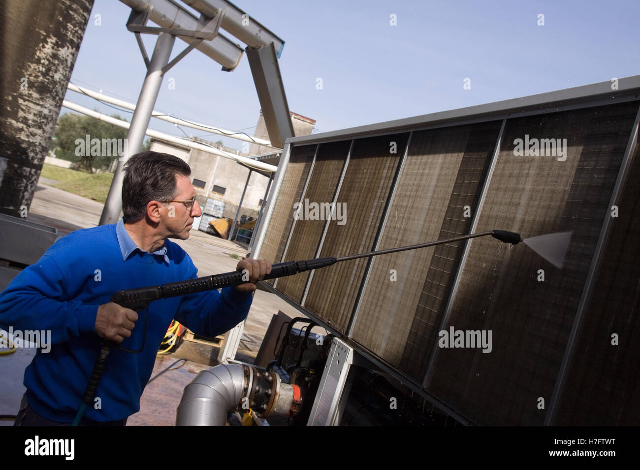 Washing dirty premises on hi-res stock photography and images - Alamy