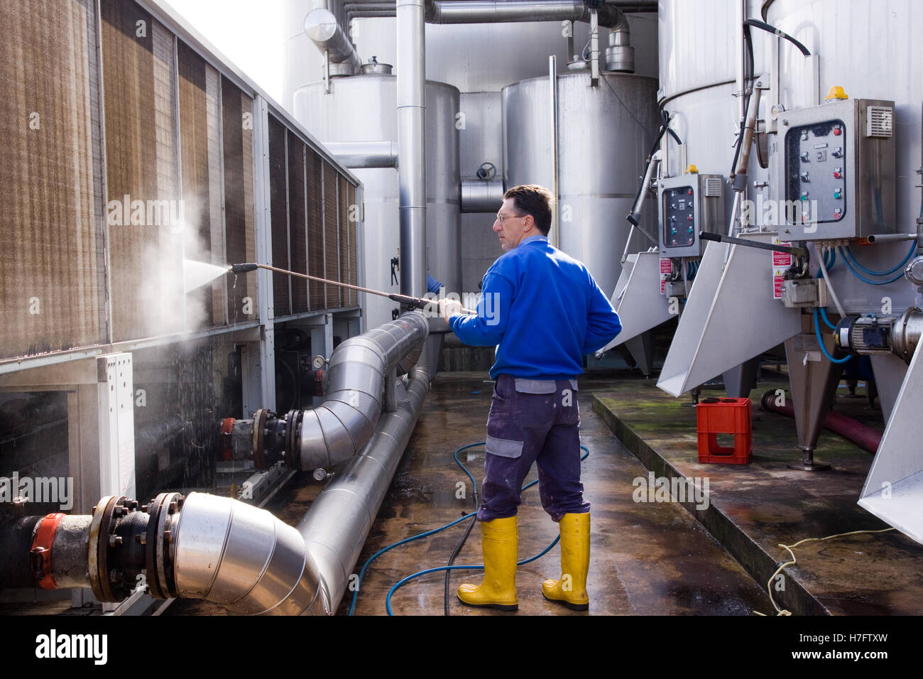 Washing dirty premises on hi-res stock photography and images - Alamy