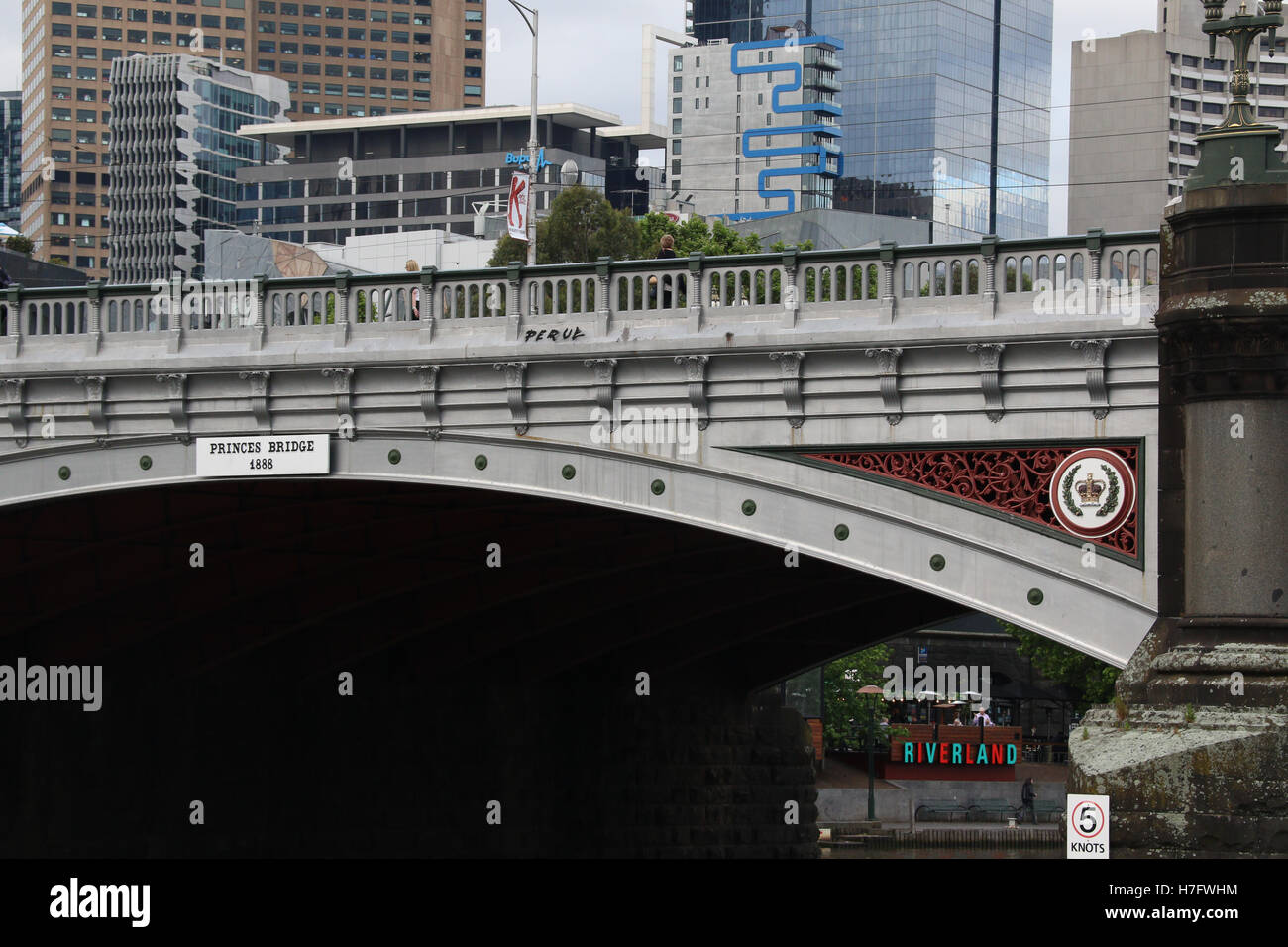 The Princes Bridge over the Yarra River in Melbourne Stock Photo - Alamy