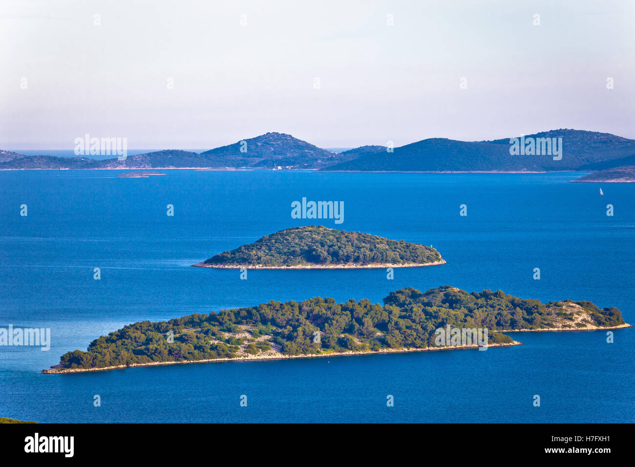 Adriatic archipelago of Croatia view, Kornati islands national park ...