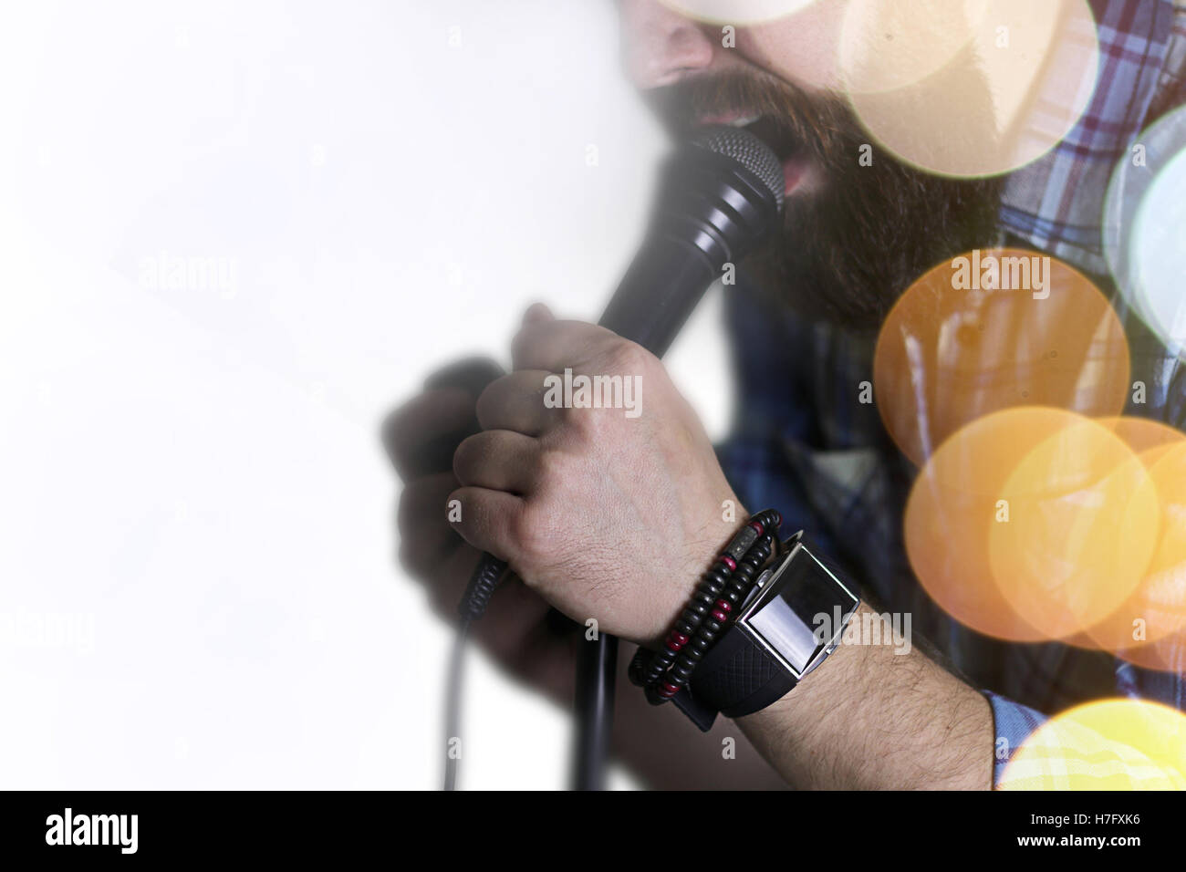 singer singing stage light Stock Photo - Alamy