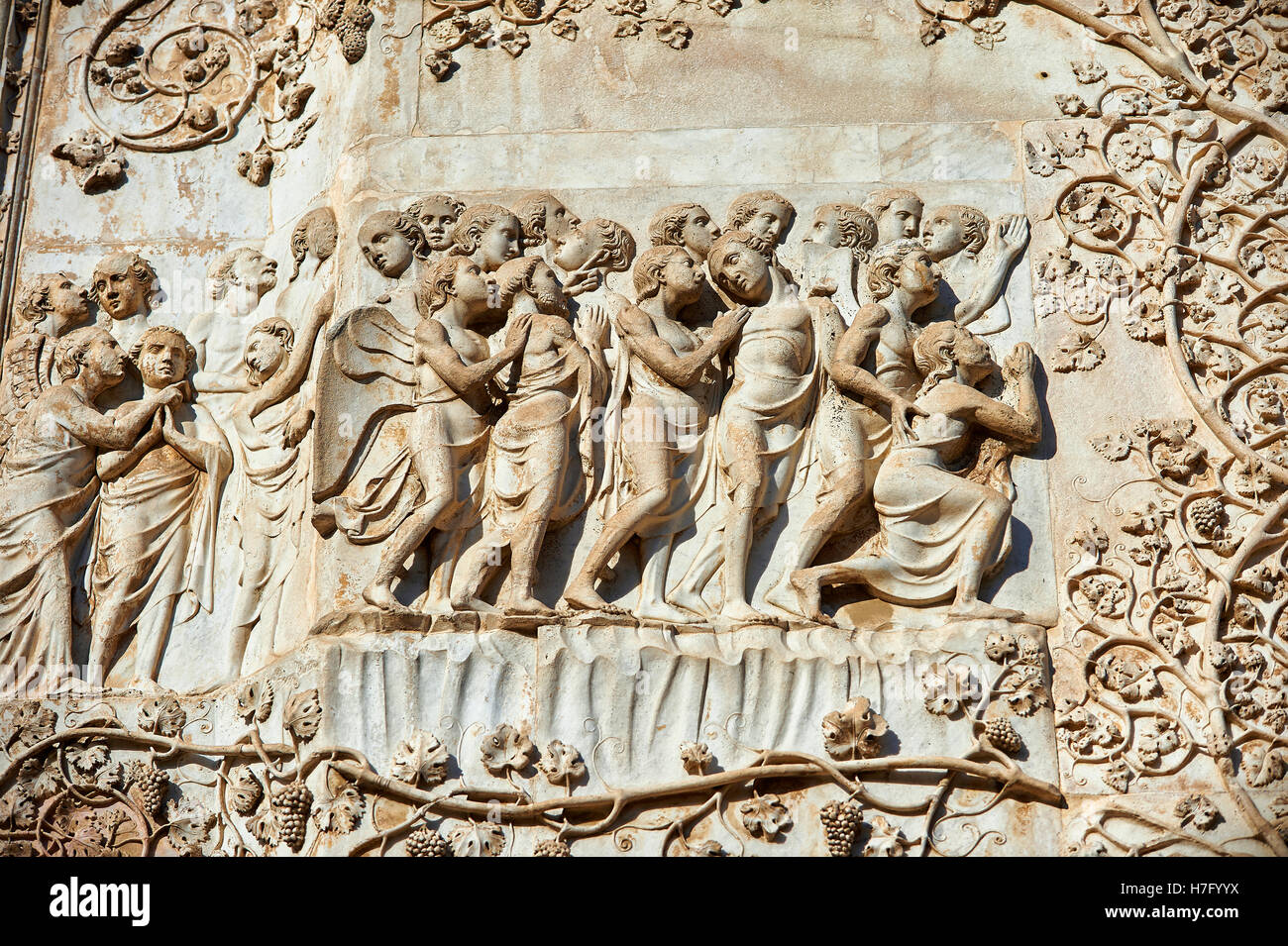 Bas relief sculptures hi-res stock photography and images - Alamy