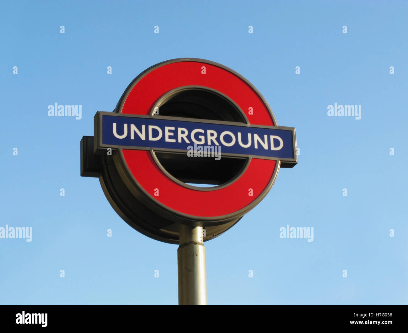 London underground sign and sky hi-res stock photography and images - Alamy