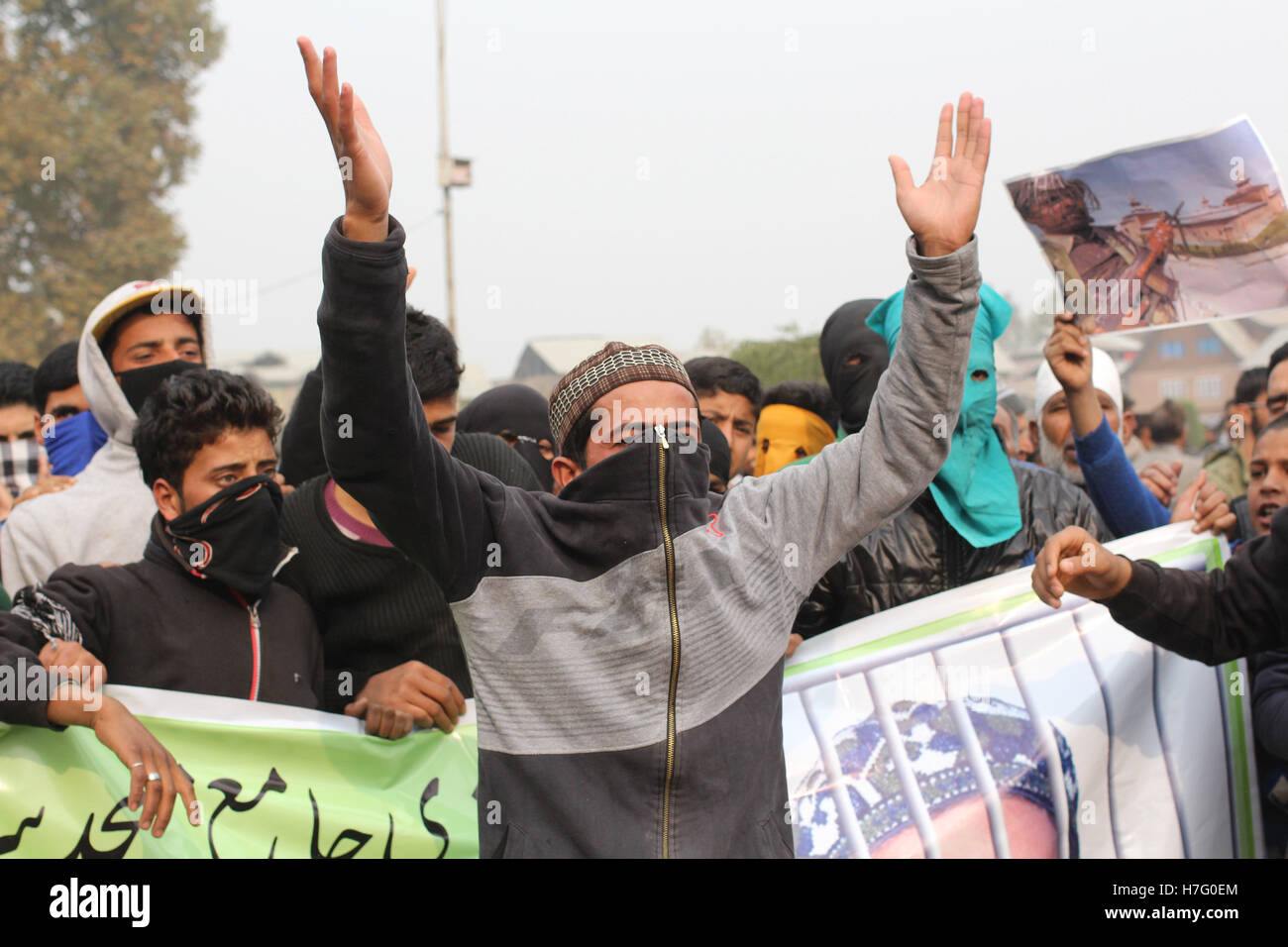 Srinagar, India. 04th Nov, 2016. Masked youth shouting anti-India and ...