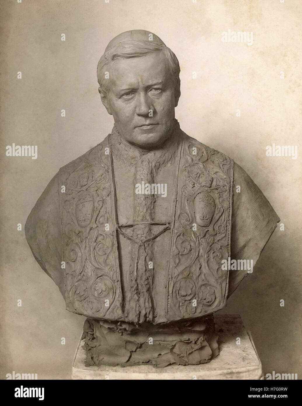 High priest hi-res stock photography and images - Alamy