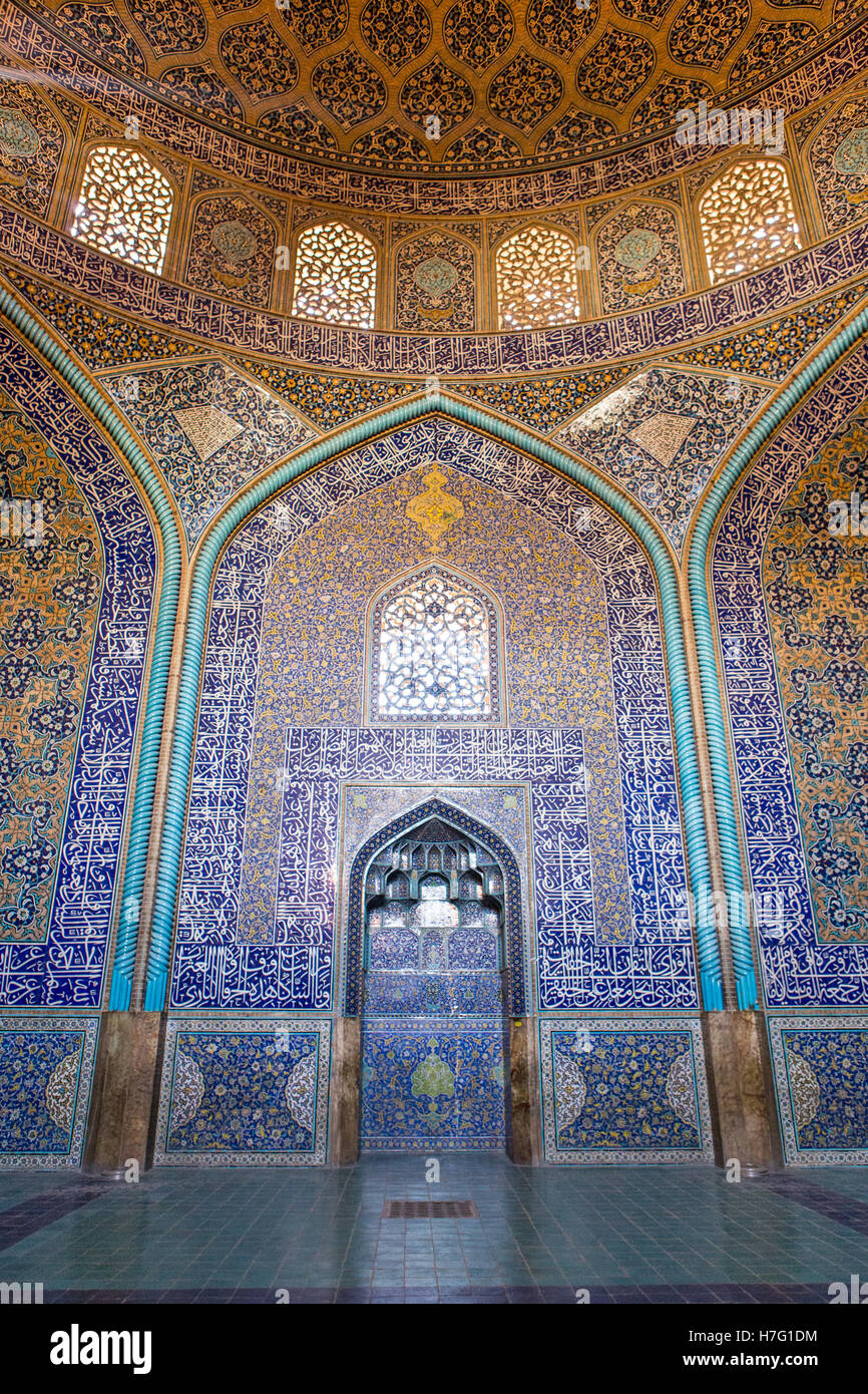 Iran mosque pattern hi-res stock photography and images - Alamy