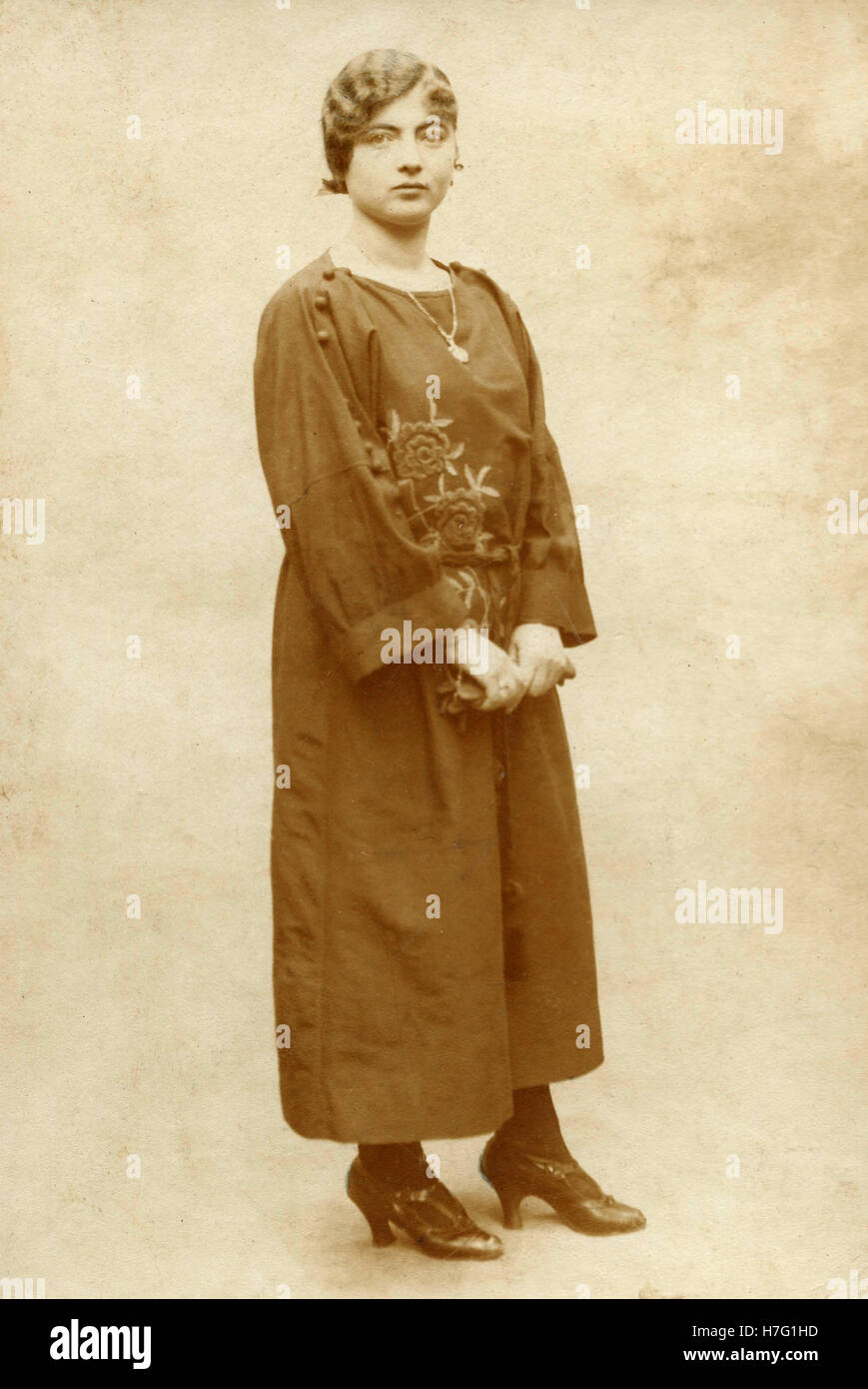 1900s italy dress hi-res stock photography and images - Alamy