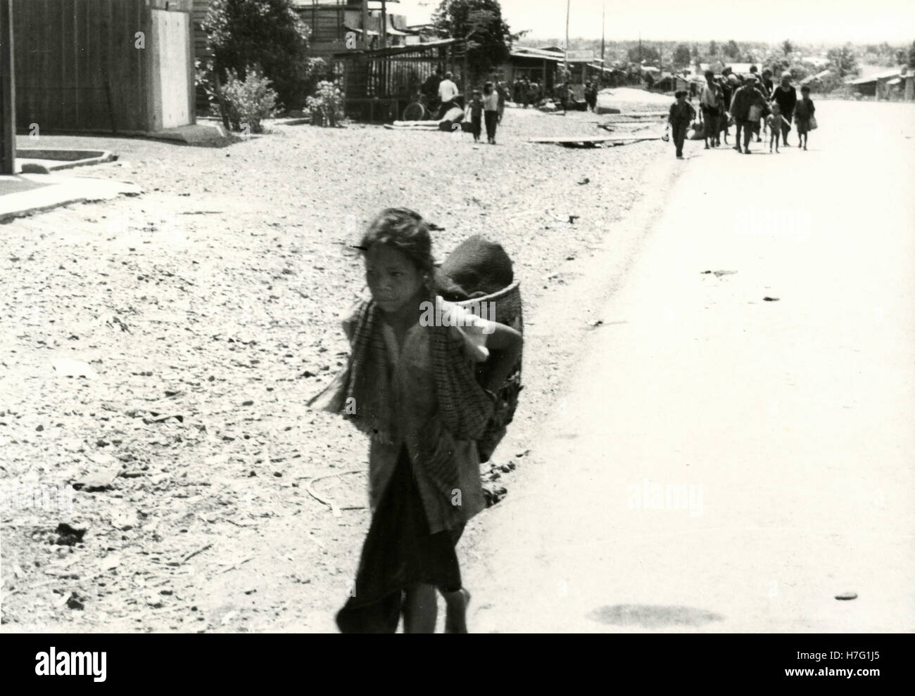 People displaced hi-res stock photography and images - Alamy