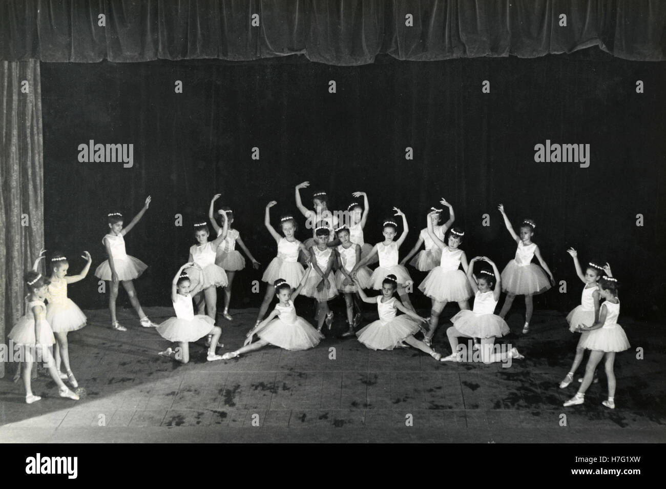 Elementary school play, Italy Stock Photo - Alamy