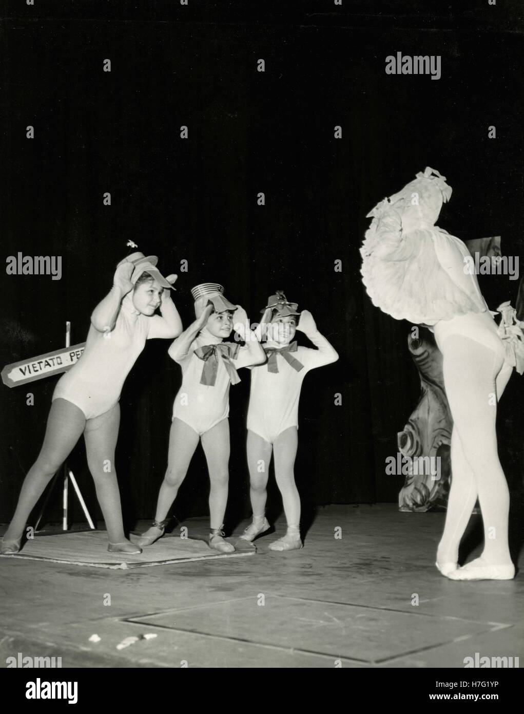 Elementary school play, Italy Stock Photo - Alamy