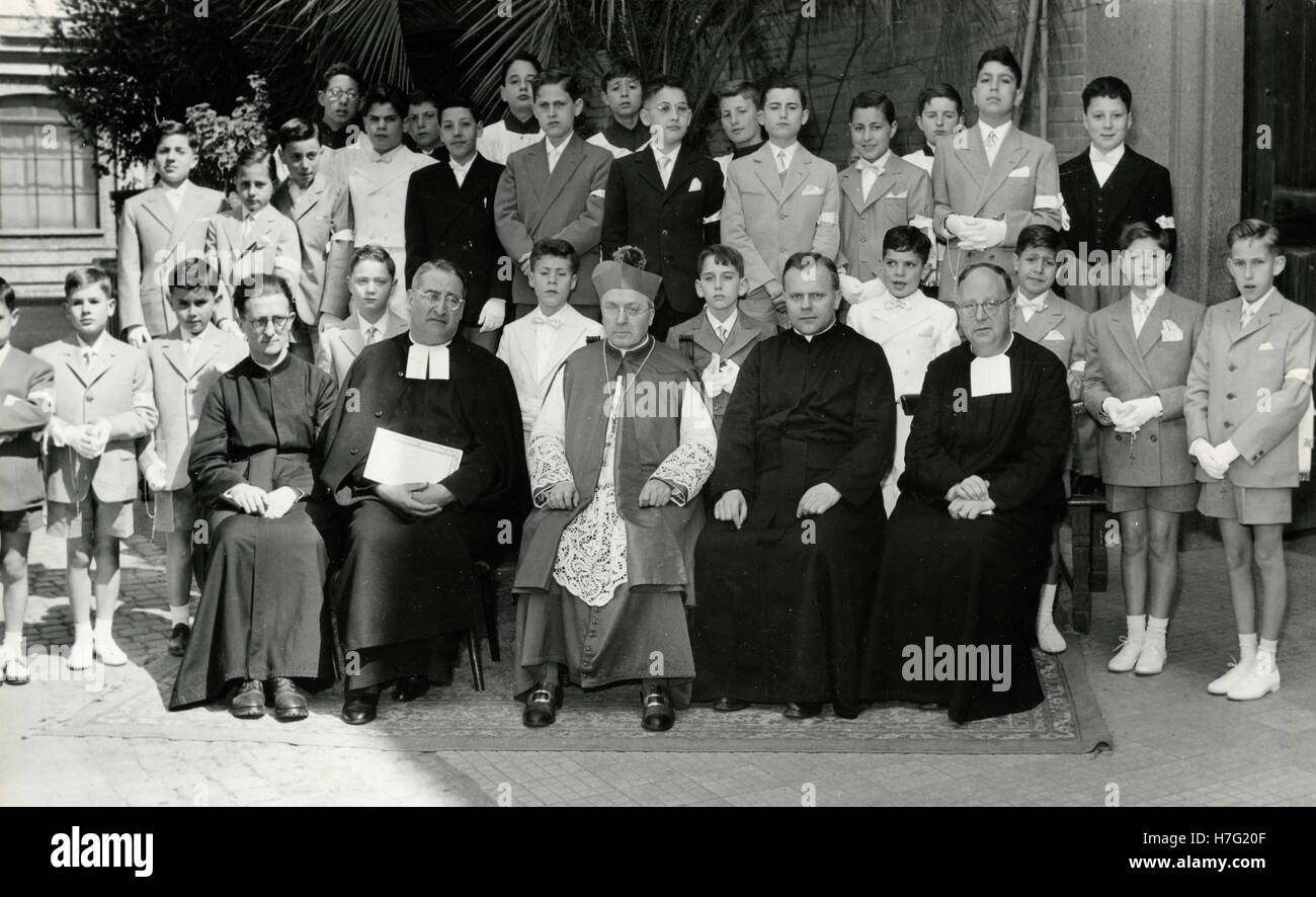 1950s catholic priests hi-res stock photography and images - Alamy