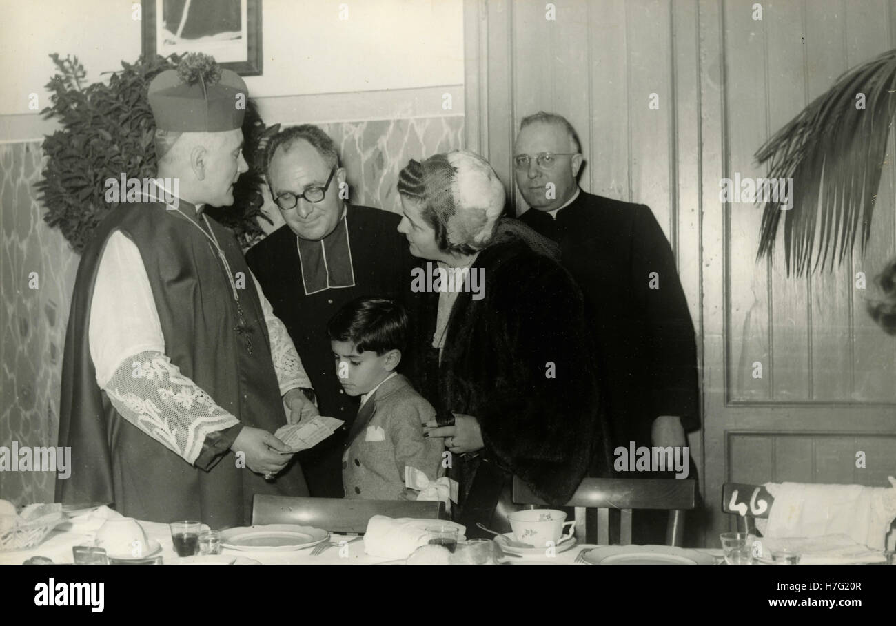 1950s catholic priests hi-res stock photography and images - Alamy