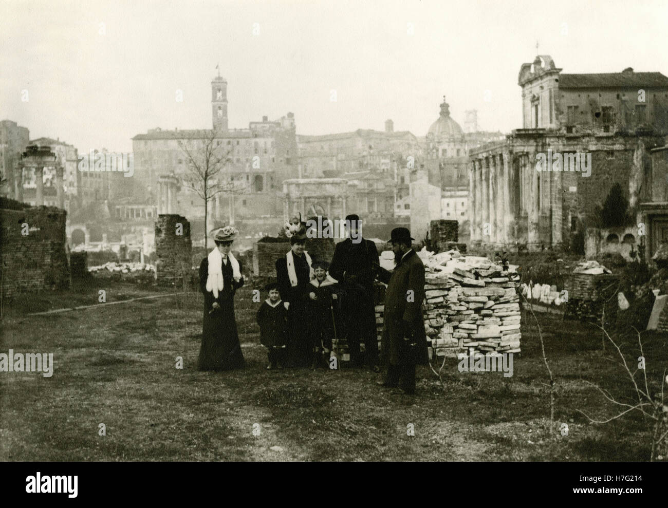 Roman roman family hi-res stock photography and images - Alamy