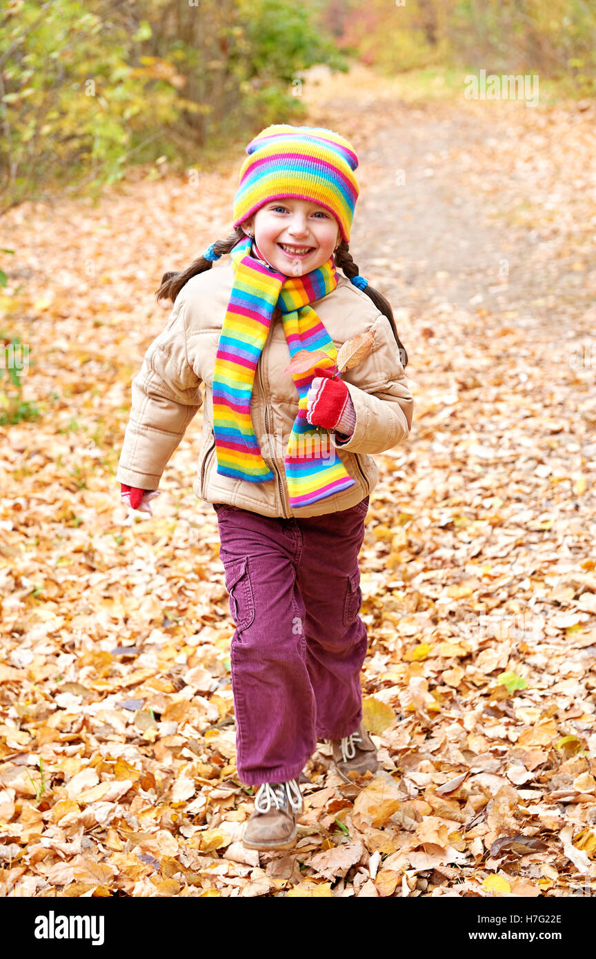 Child run path hi-res stock photography and images - Alamy
