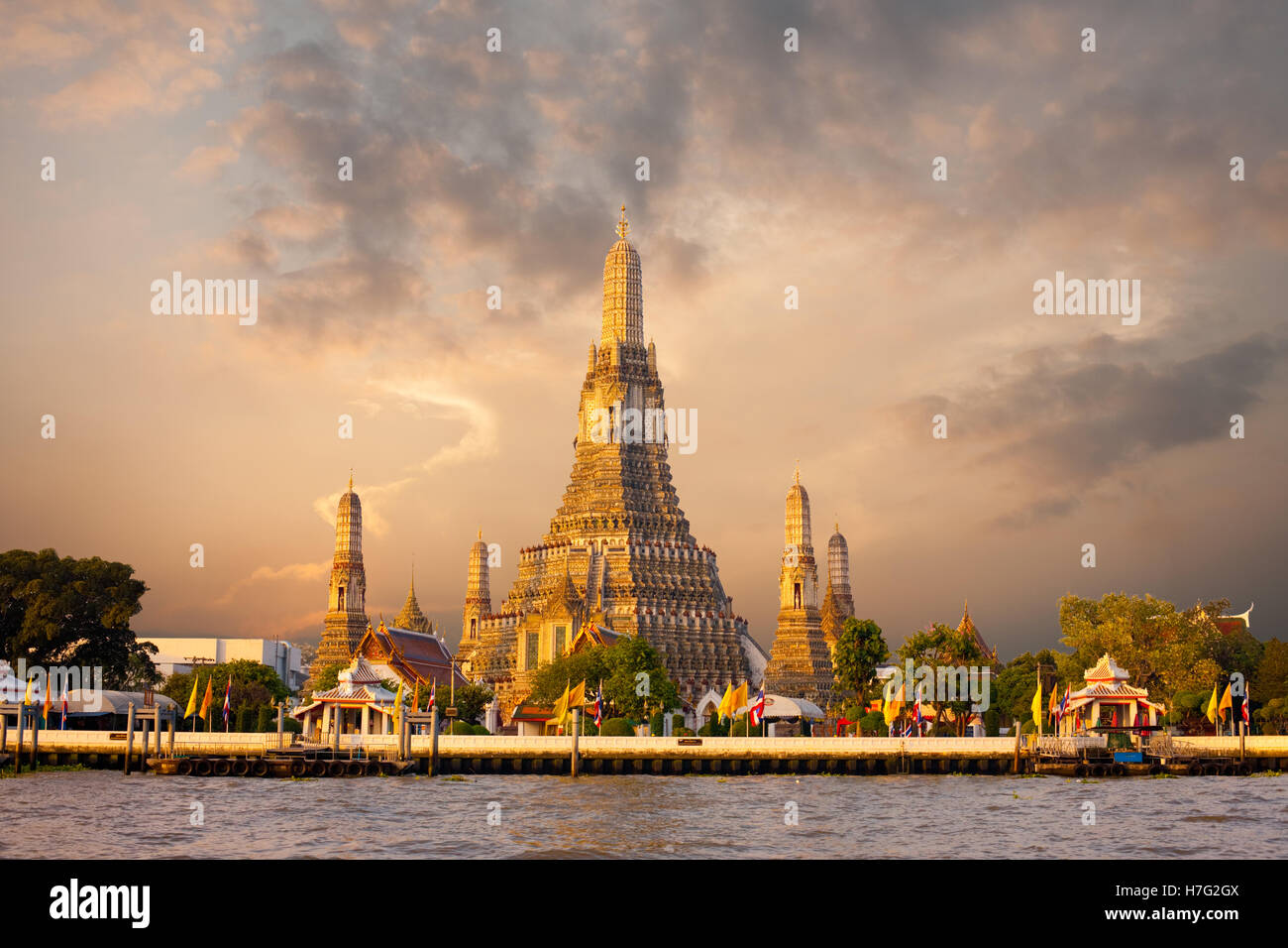Wat Arun Sunrise