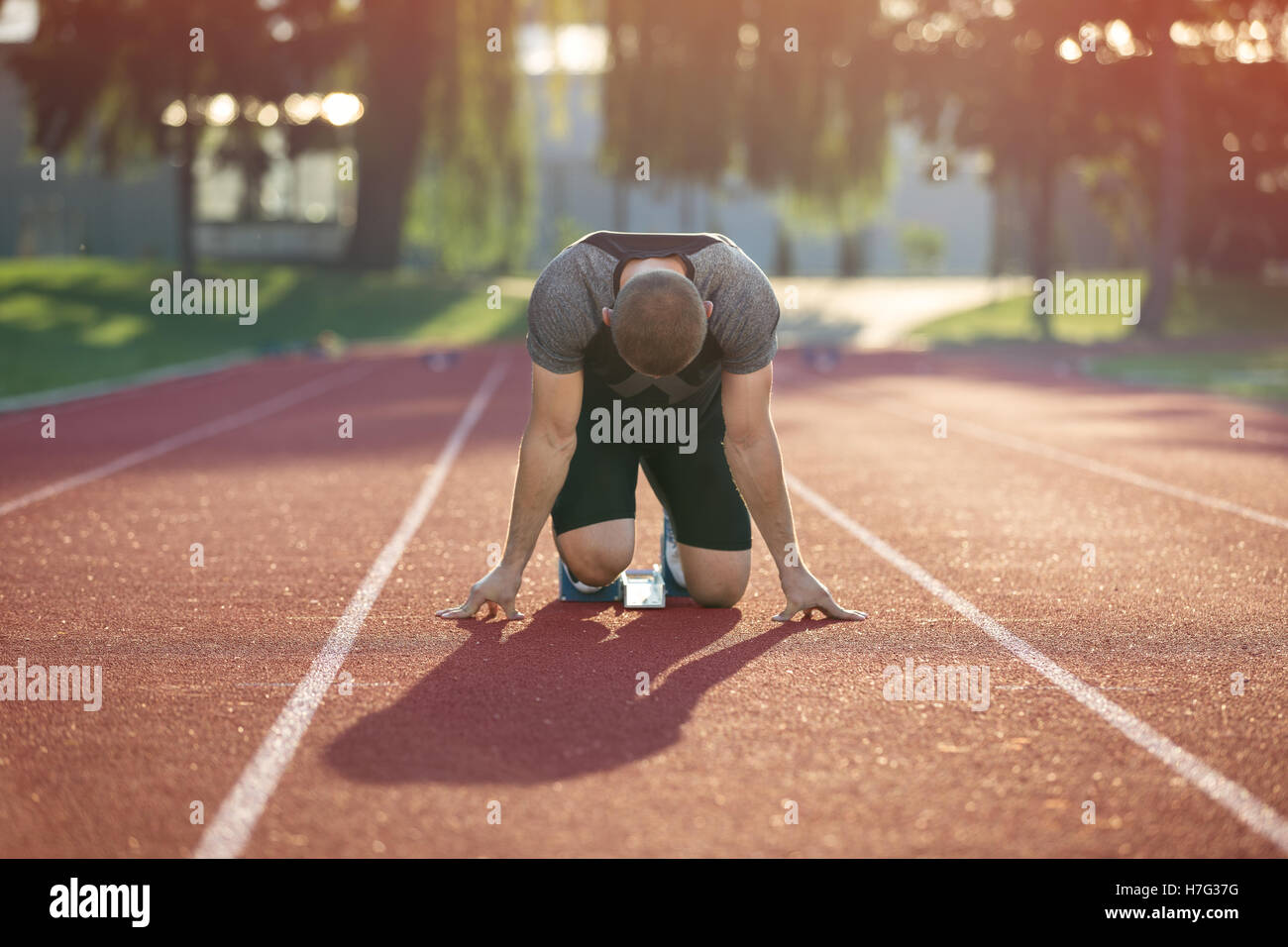 Runner in starting position hi-res stock photography and images - Alamy