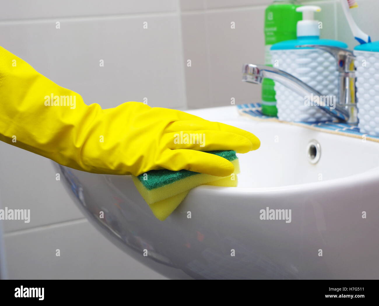 washing at the home sink Stock Photo - Alamy