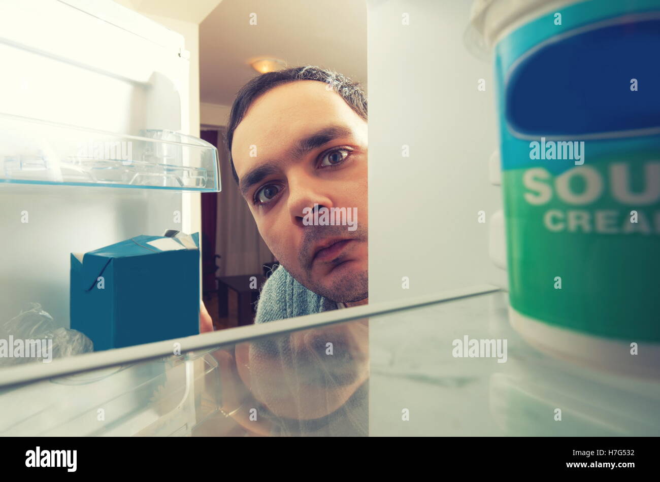 Empty fridge man hi-res stock photography and images - Alamy