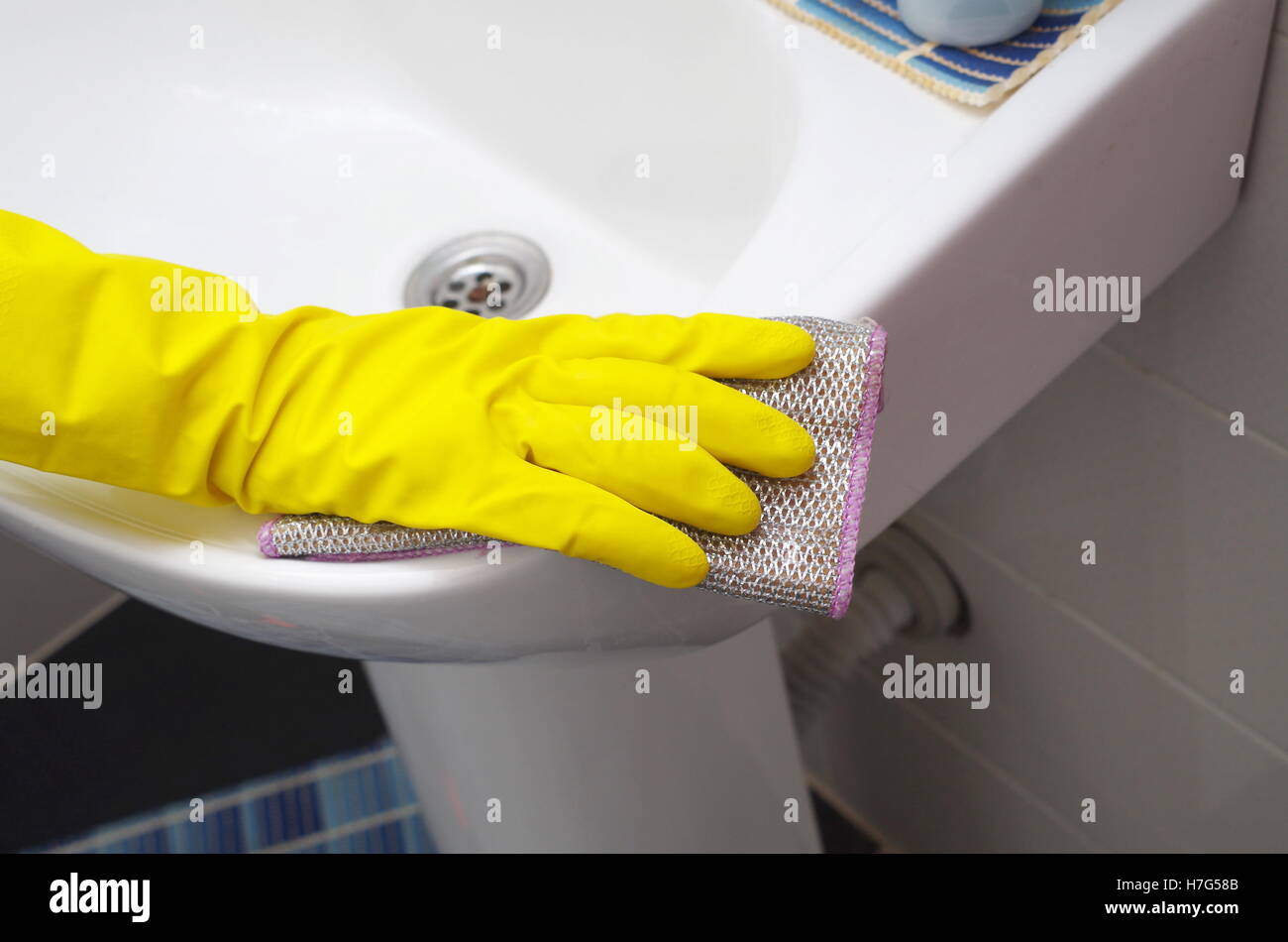 washing at the home sink Stock Photo - Alamy
