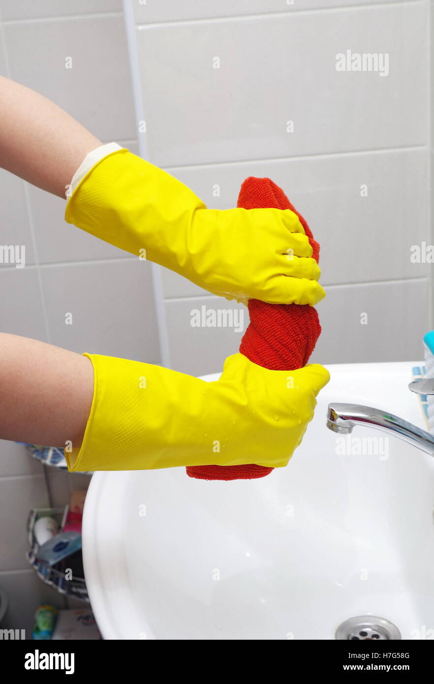washing at the home sink Stock Photo - Alamy