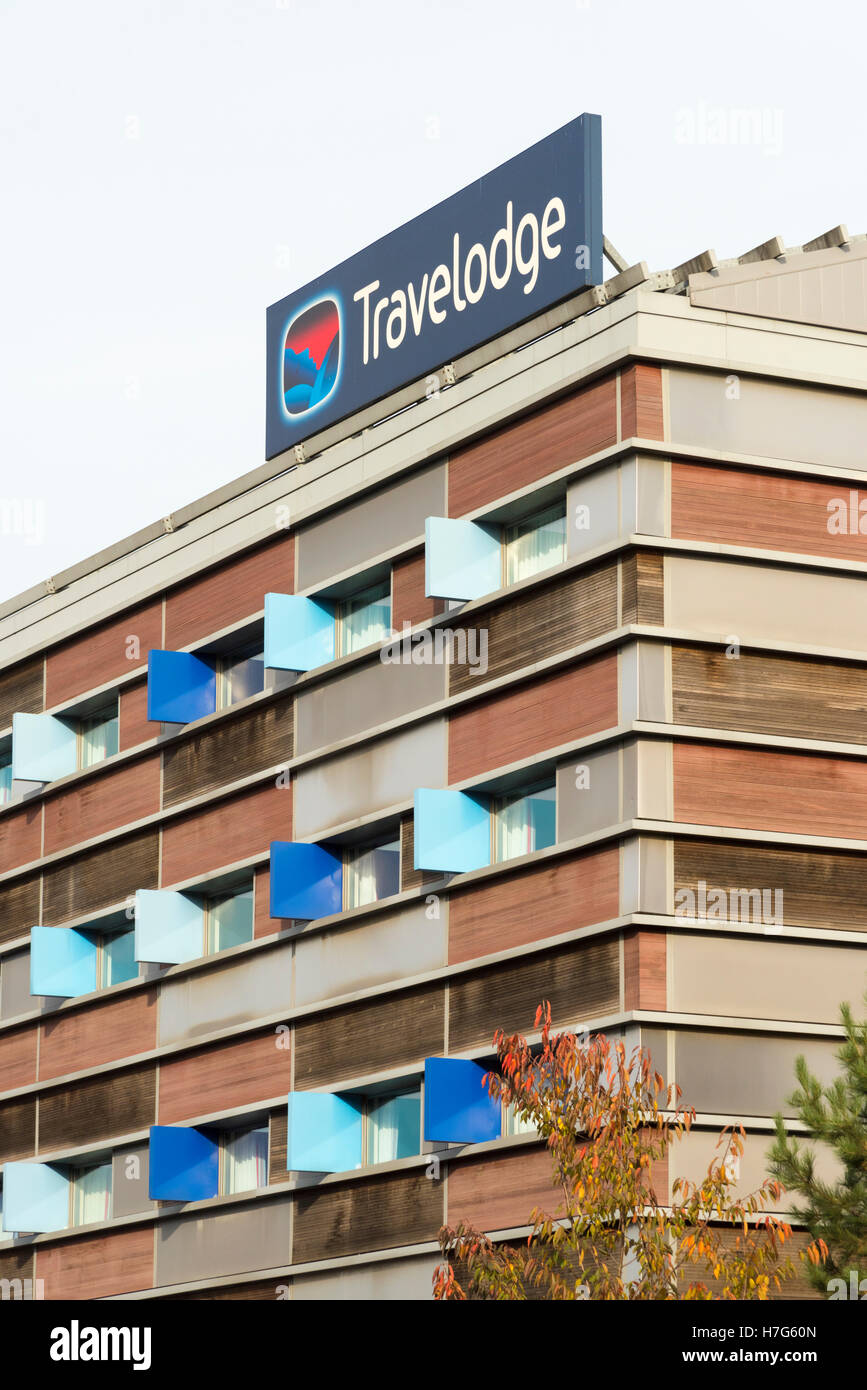 Travelodge window hi-res stock photography and images - Alamy