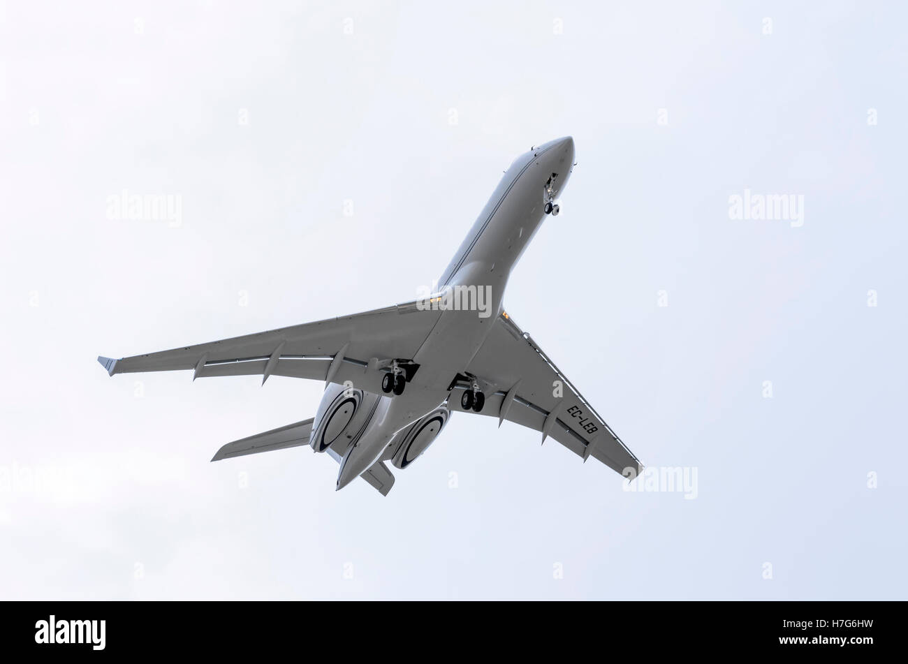 Bombardier bd 700 global hi-res stock photography and images - Alamy